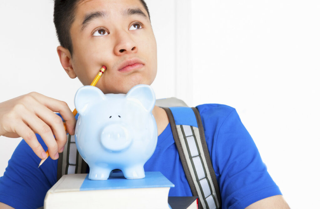 Tips for college freshman about financially surviving freshman year ...