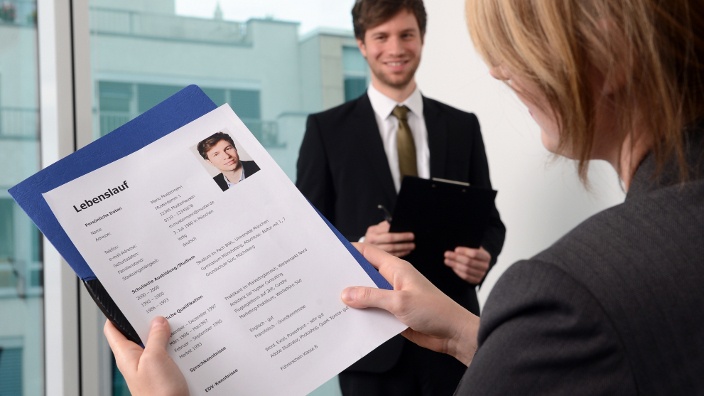 Where to Look for an Internship | Start School Now